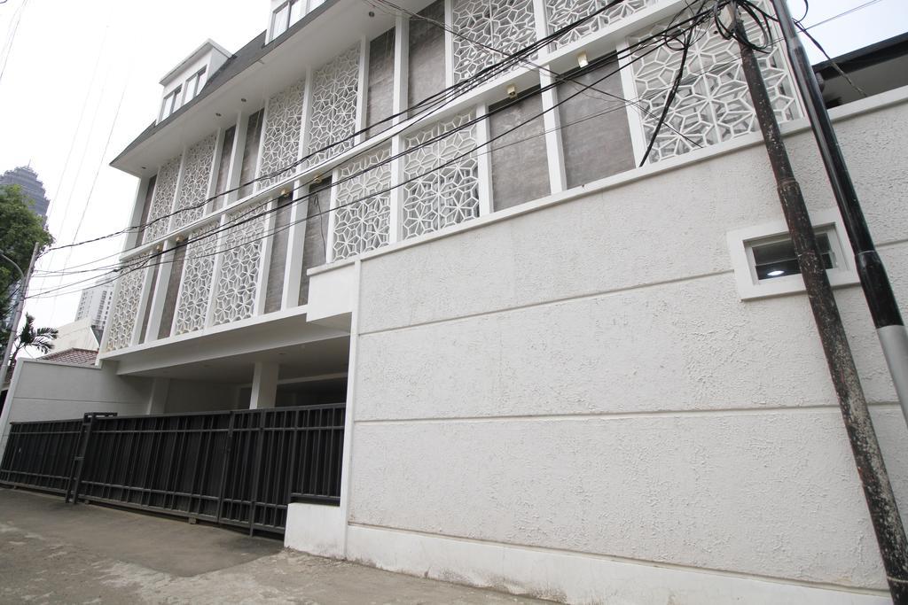 MK HOUSE SCBD PENSIÓN YAKARTA